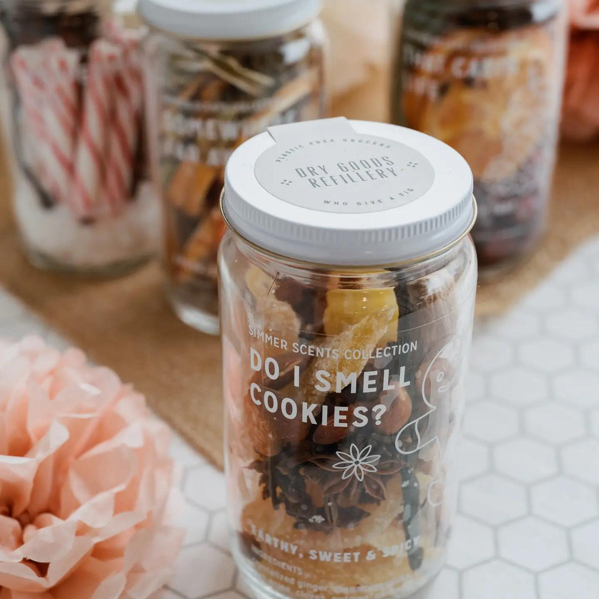 "DO I SMELL COOKIES?" STOVETOP SIMMER – TheScenicRoute